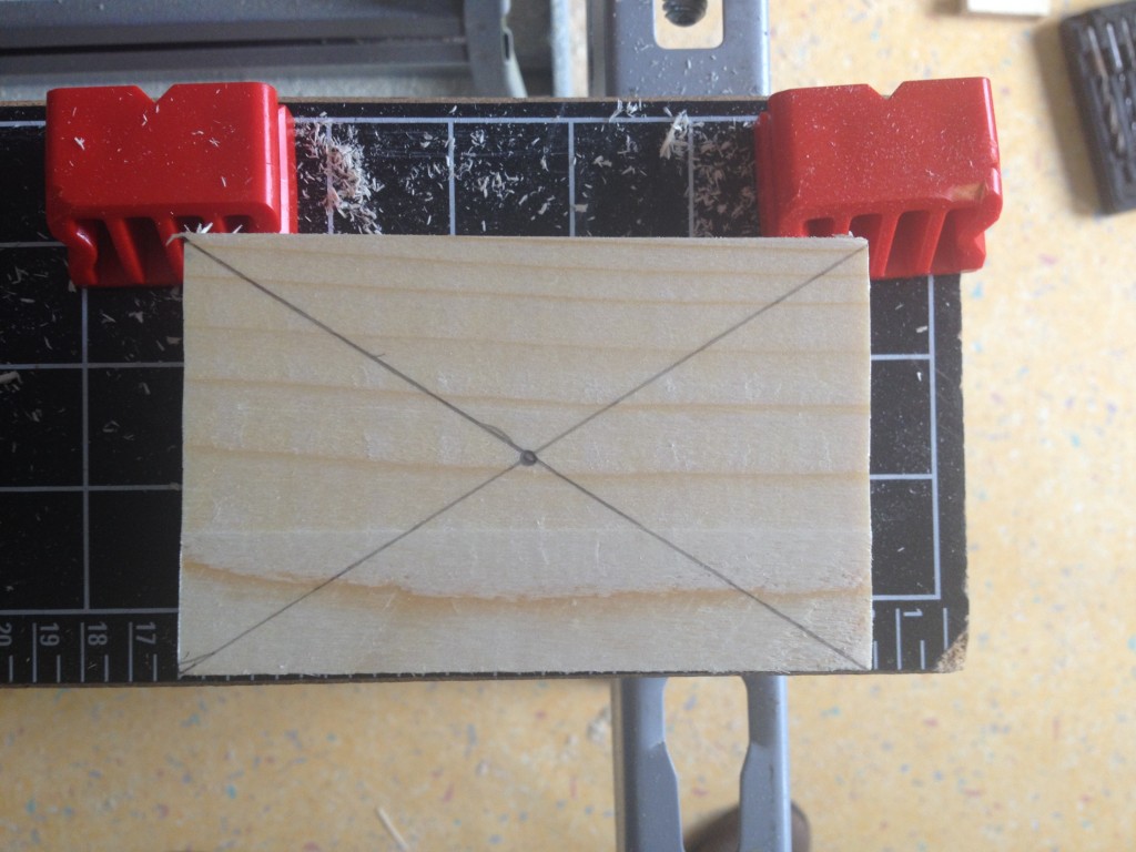 Houten kerstboom maken: zo maak je draaiende boom [werkbeschrijving ...