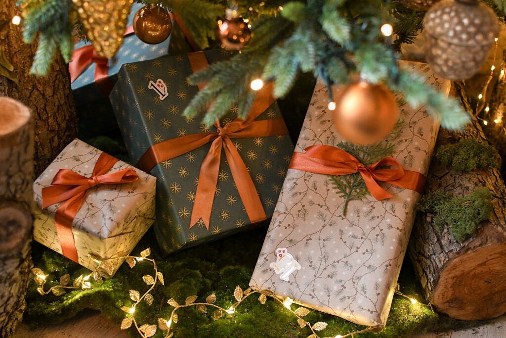 Kerstcadeaus inpakken: mooi cadeaupapier & lint! - Christmaholic