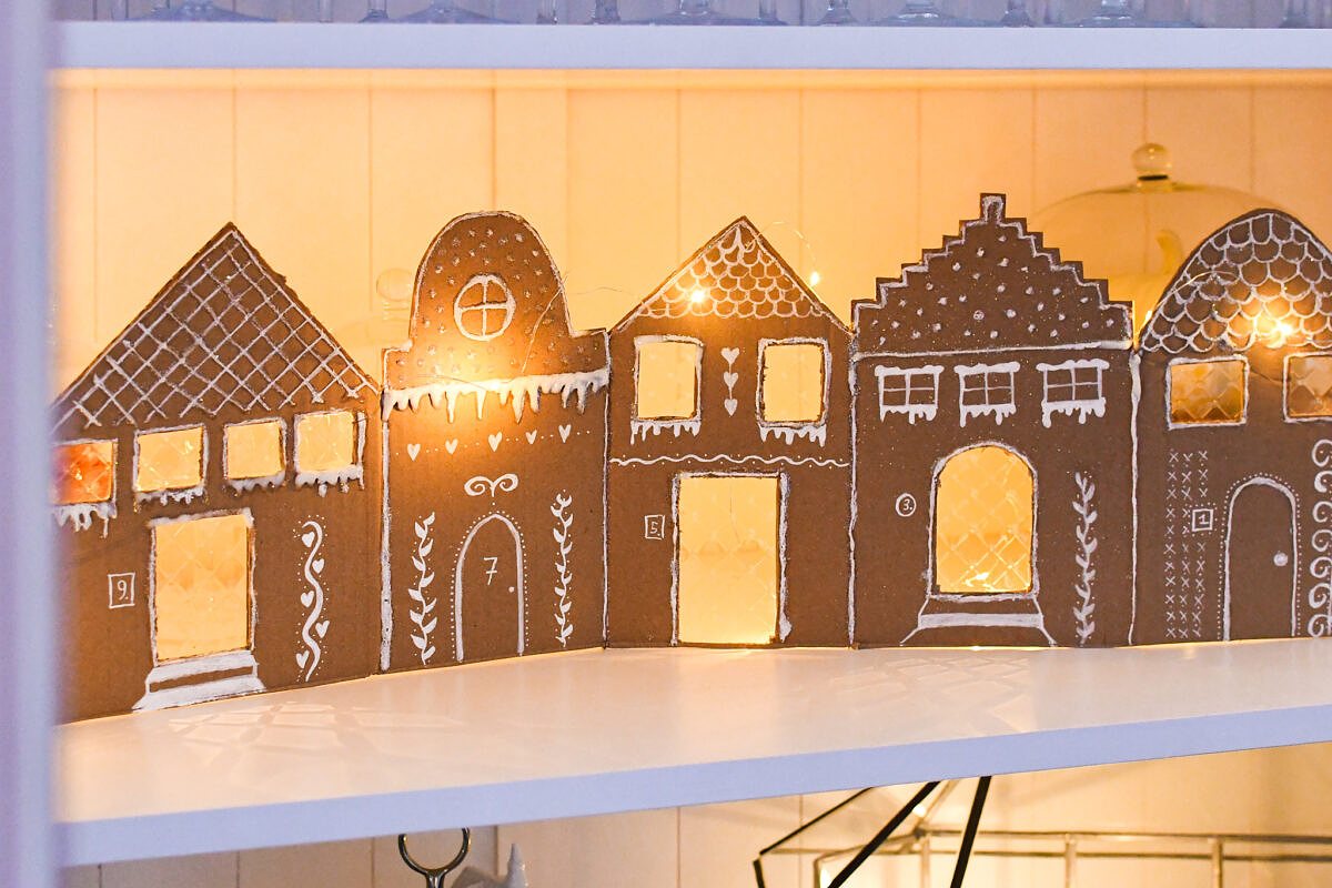 DIY | Gingerbread huisjes met 'royal icing' van karton maken ...