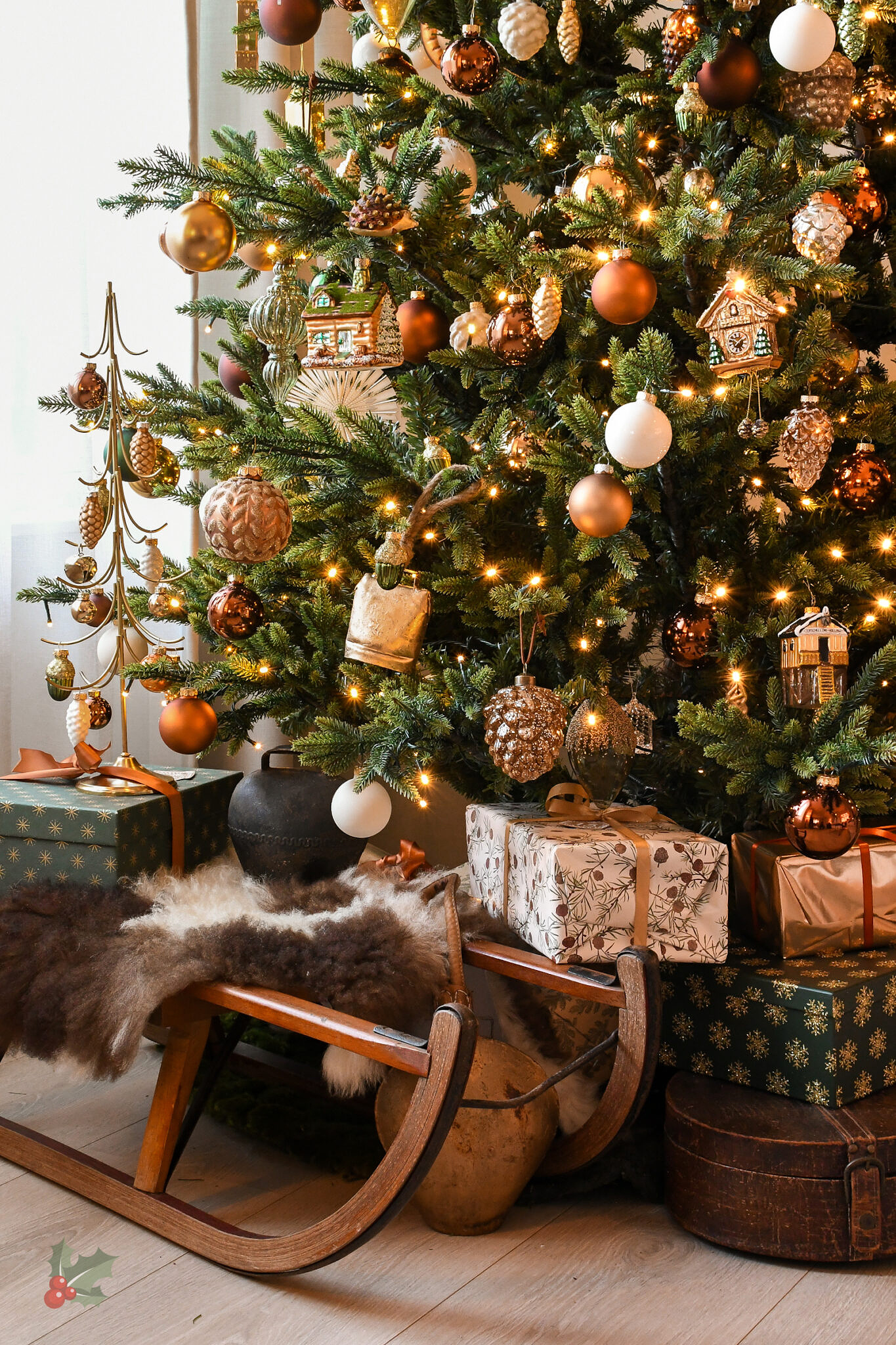 Tadaaa! Daar is-ze dan: mijn grote kerstboom van 2024 - Christmaholic.nl